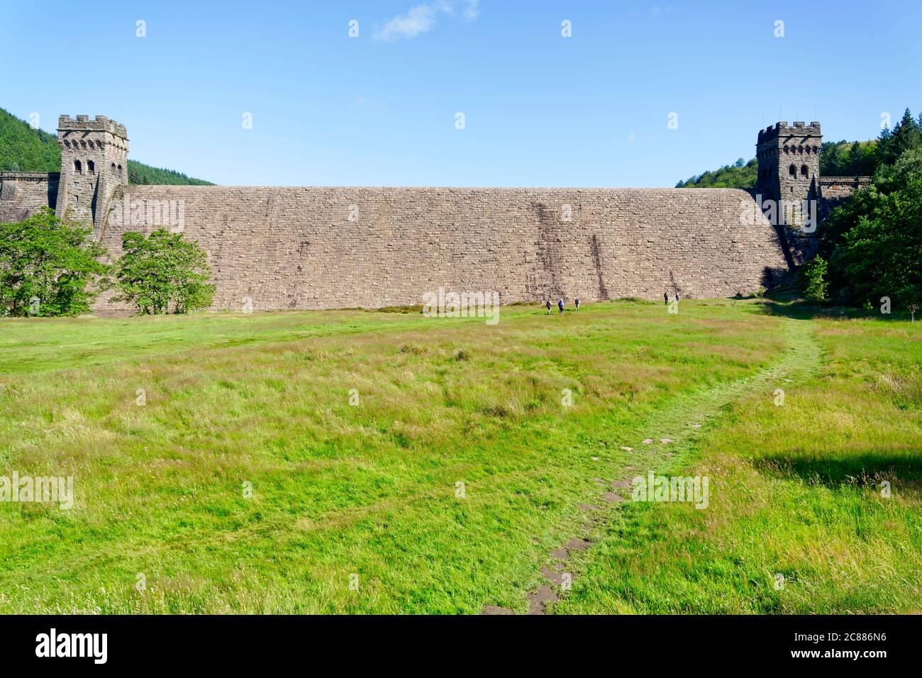 Standing beneath the bottom of the famous Derwent Dam in the Hope ...