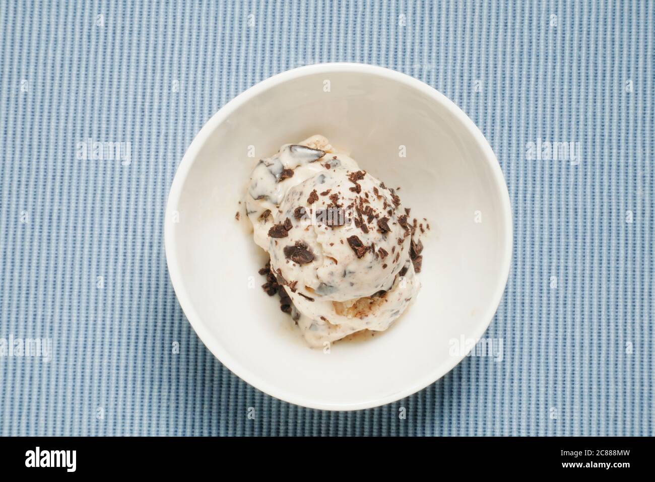Ball chocolate homemade dessert hi-res stock photography and images - Alamy