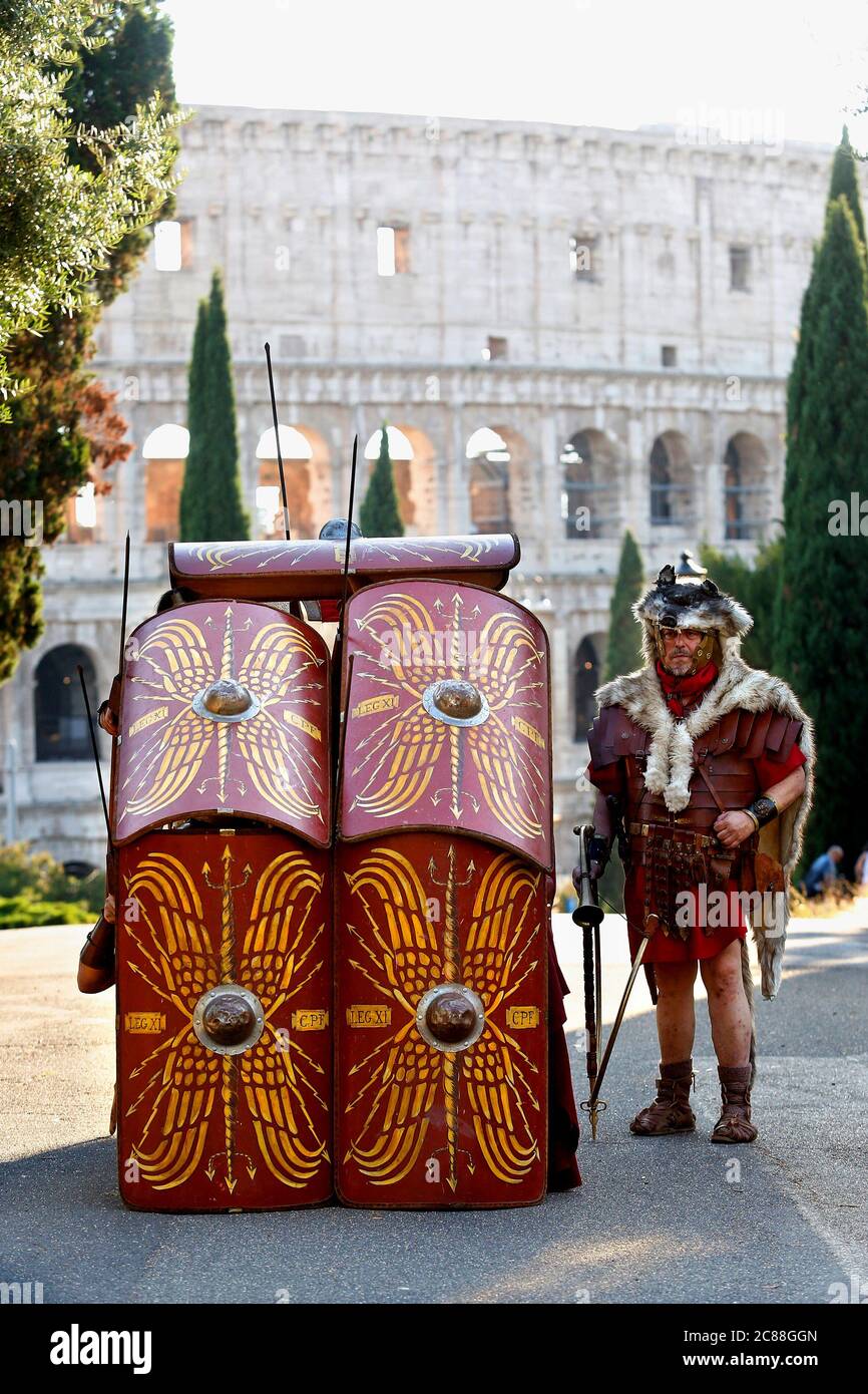Roman Testudo Formation