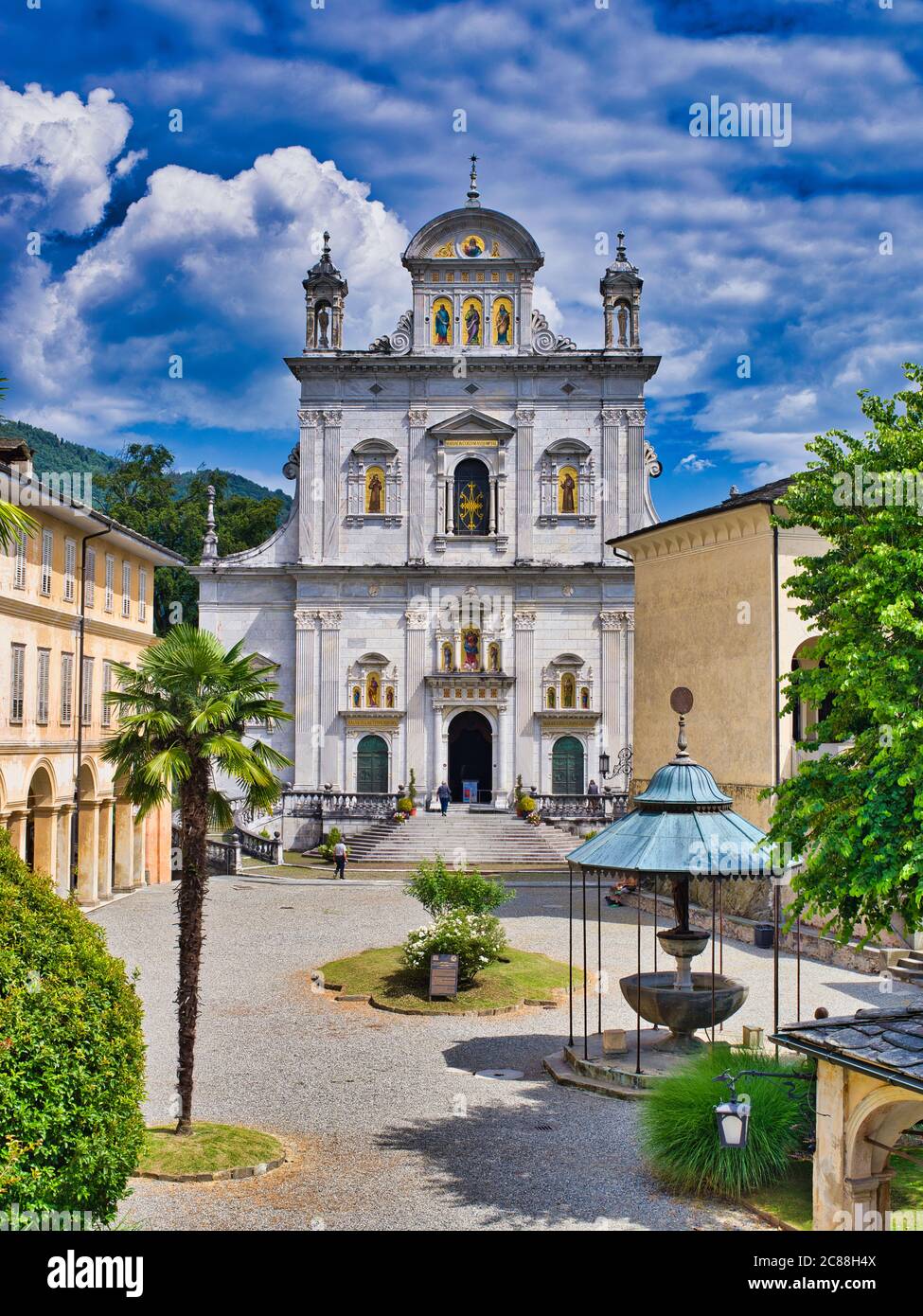 Varallo piedmont chapel sacro hi-res stock photography and images - Alamy