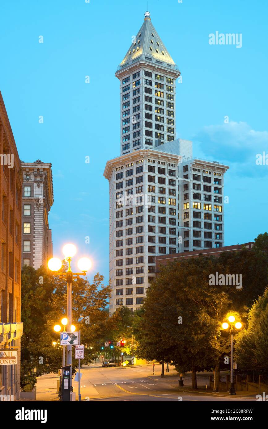Pioneer building hi-res stock photography and images - Alamy