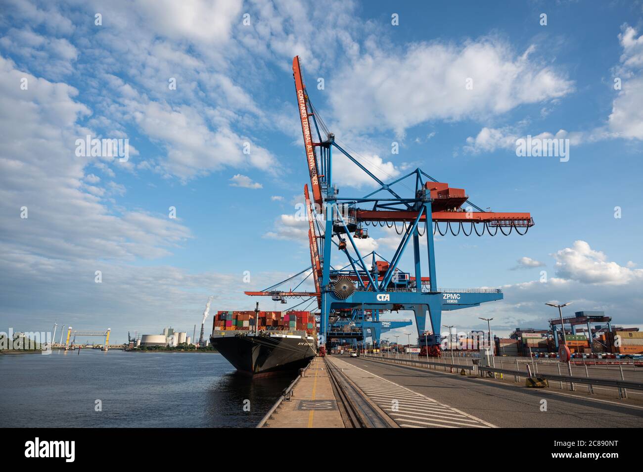 Terminal logistica hi-res stock photography and images - Alamy