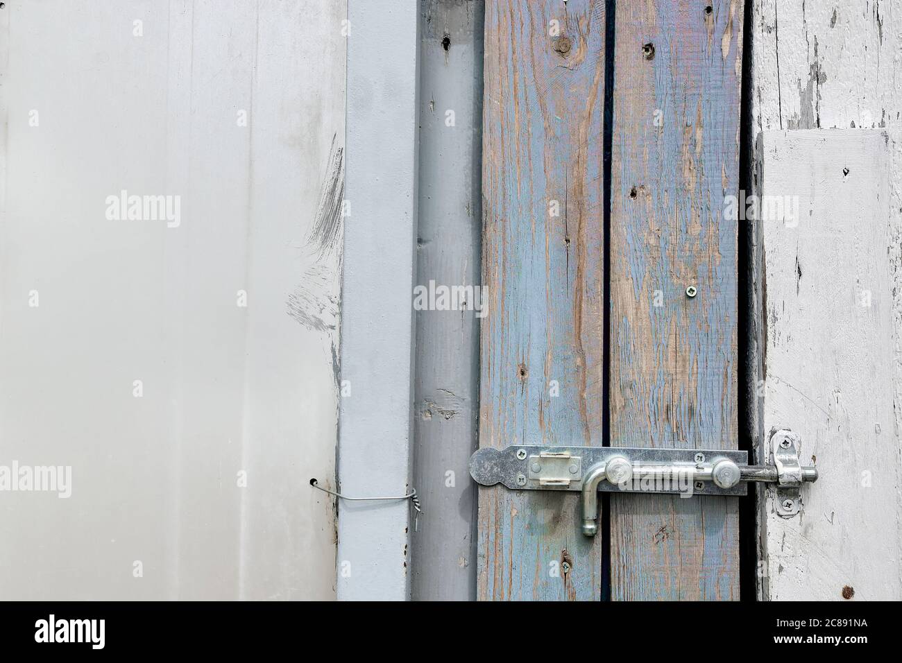 Plank door hi-res stock photography and images - Alamy