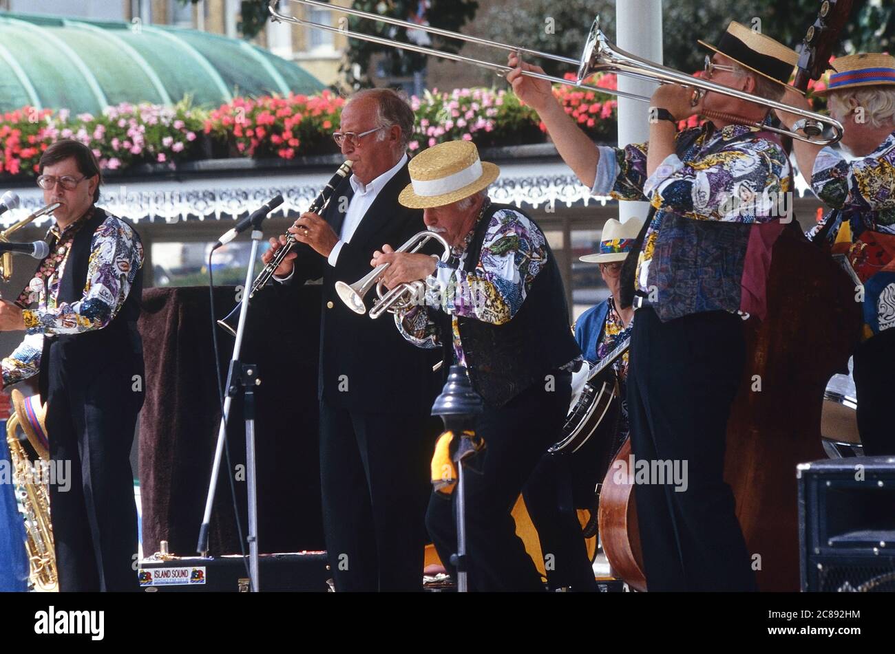 Southend 1990s hi-res stock photography and images - Alamy