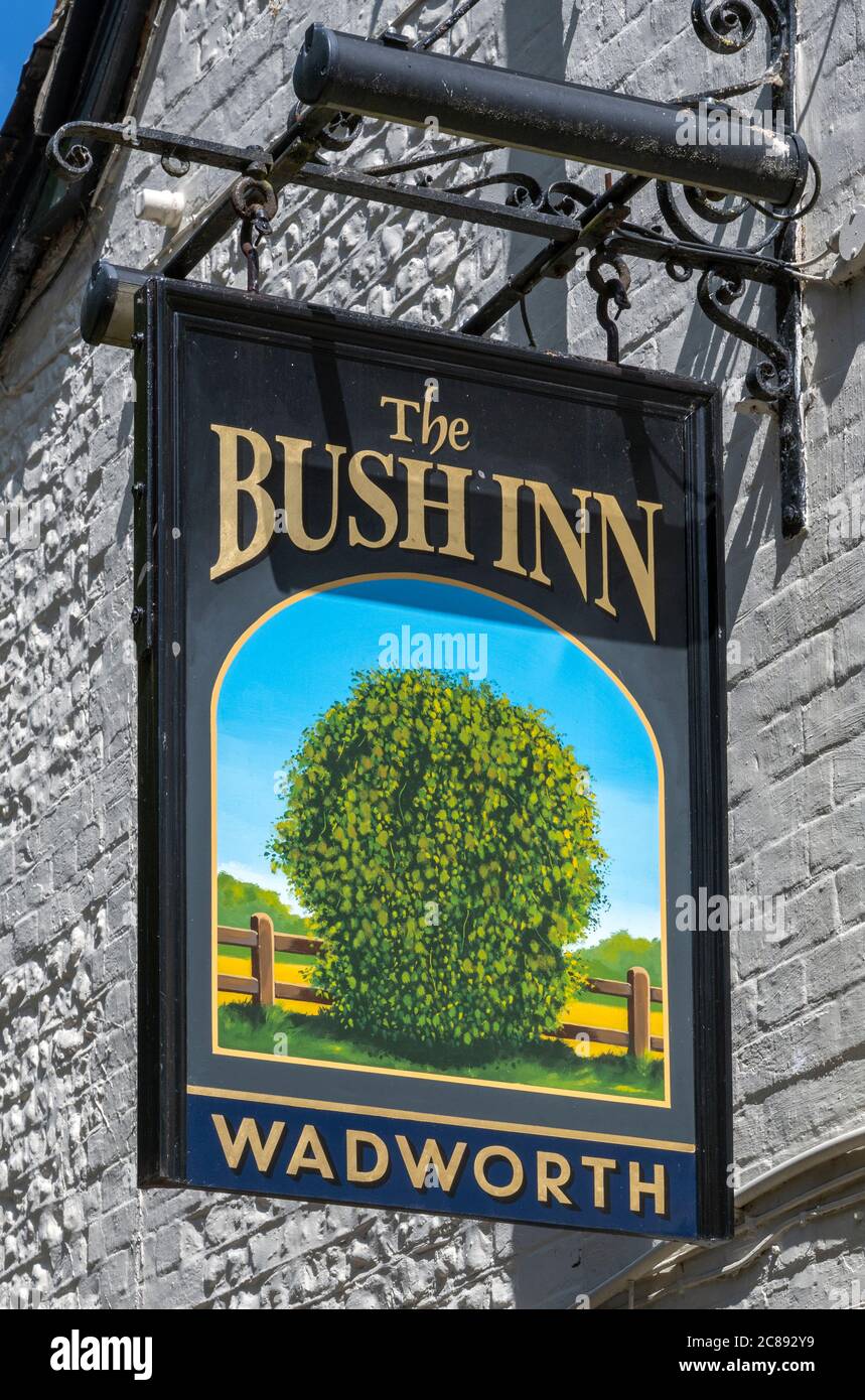 17th century inn pub sign hi-res stock photography and images - Alamy