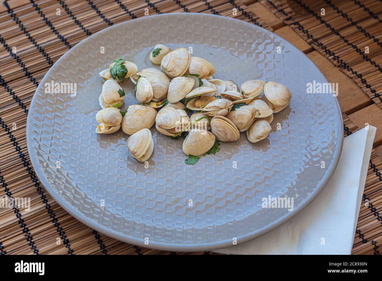 Carpet shell clams hi-res stock photography and images - Alamy