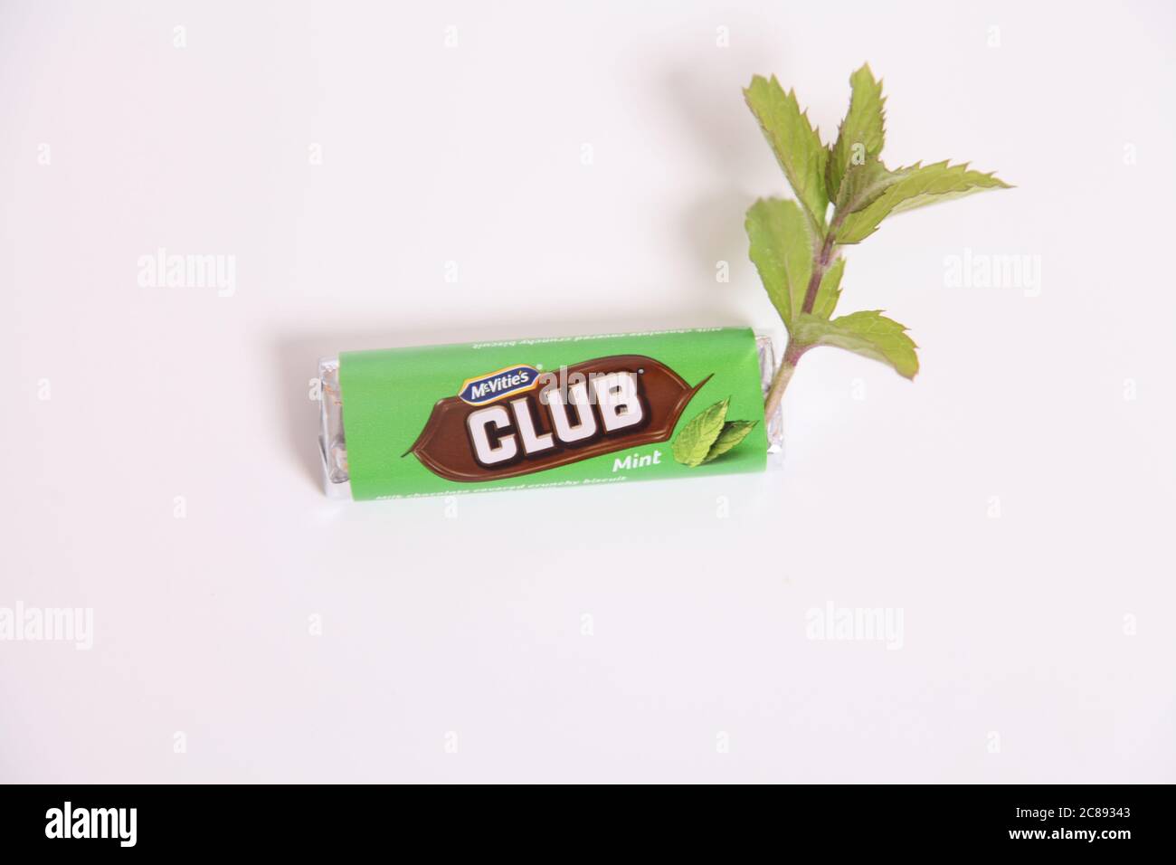 Mint club biscuit bar hi-res stock photography and images - Alamy