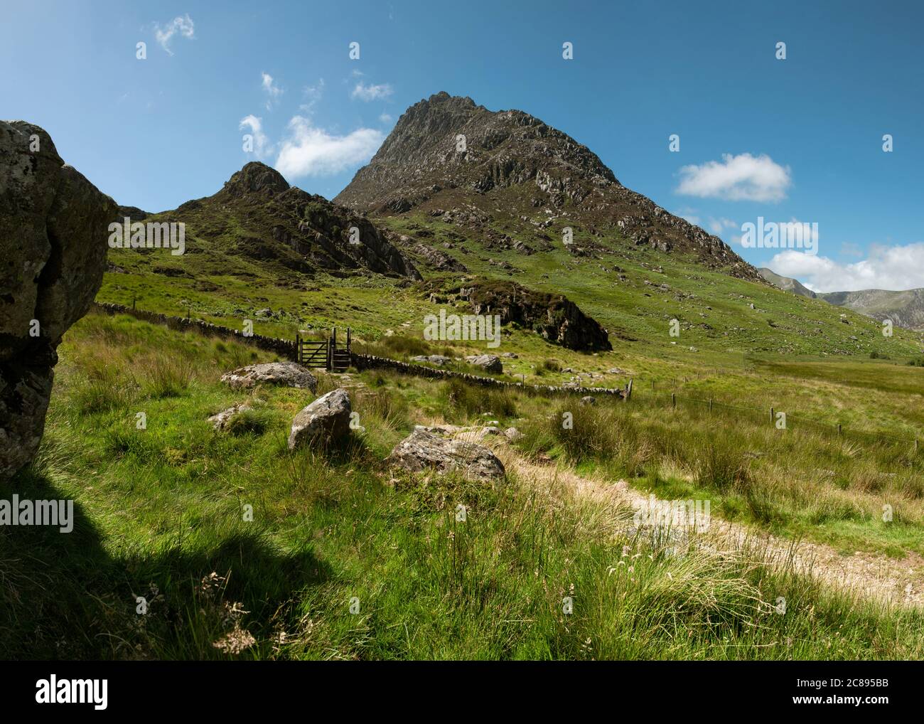 Tryfan north wales hi-res stock photography and images - Alamy