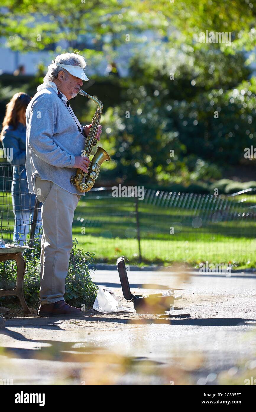 Man Playing The Saxaphone High Resolution Stock Photography and Images ...