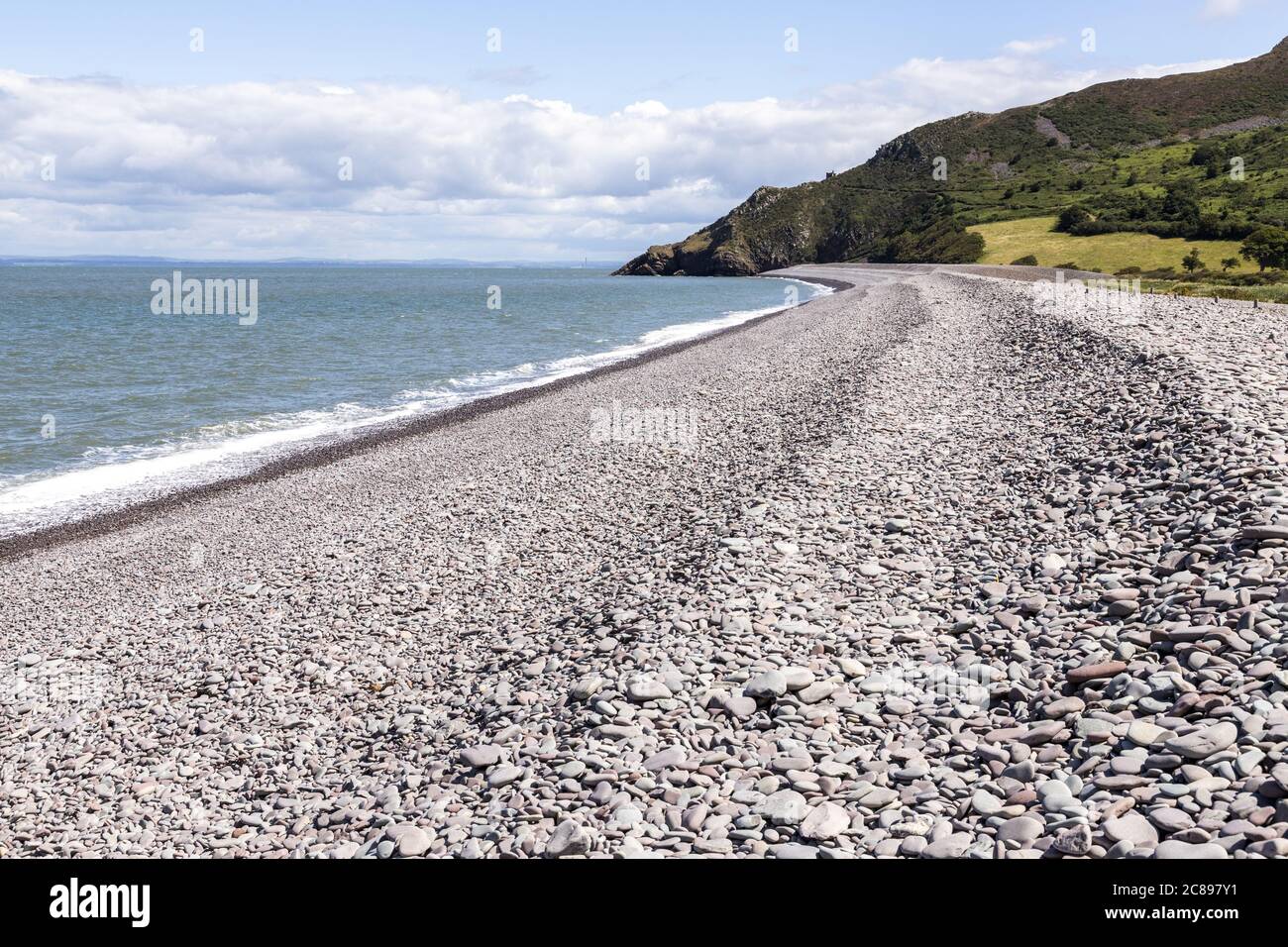Stones beaches hi-res stock photography and images - Alamy