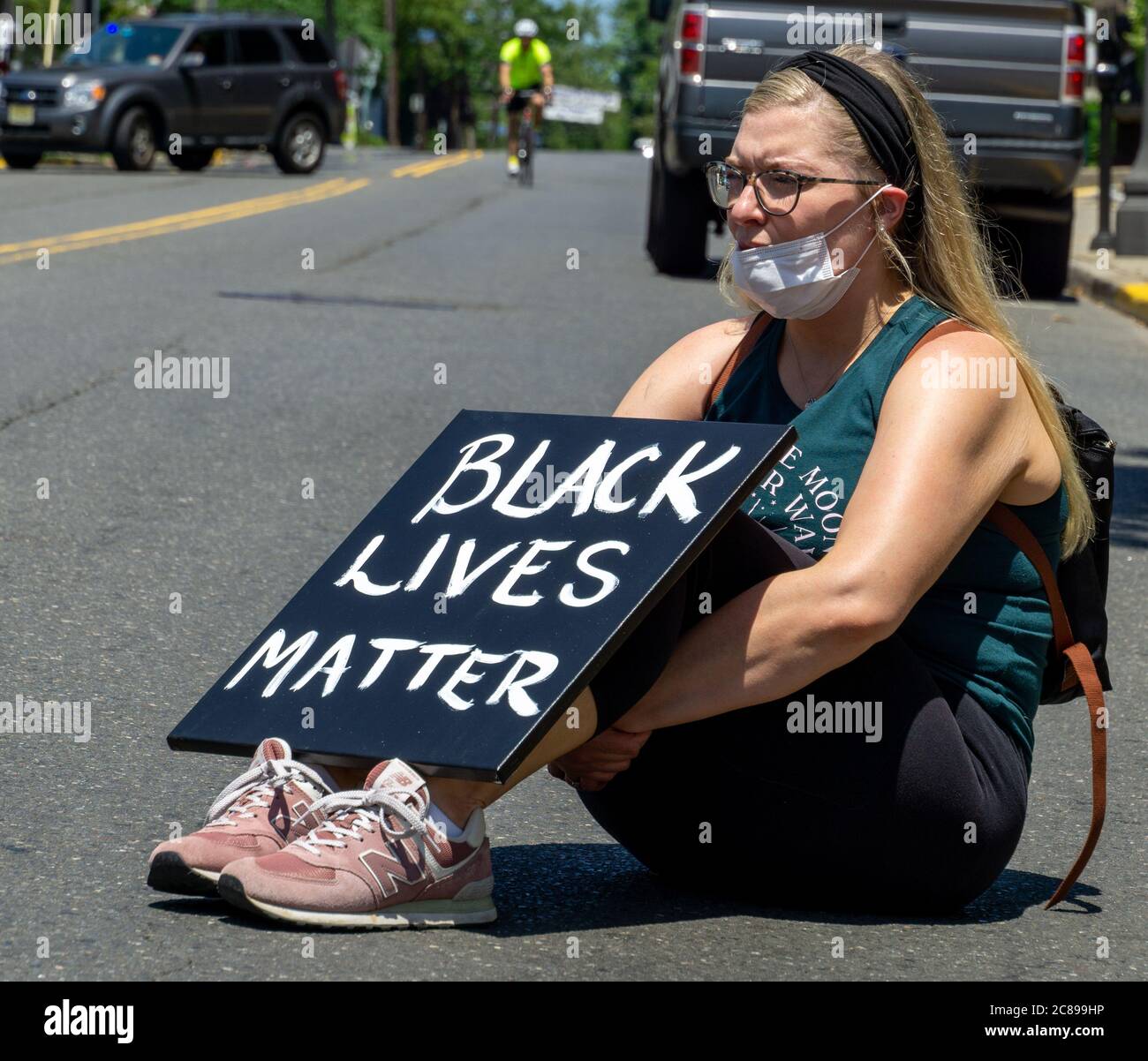 Blm knee shoes hi-res stock photography and images - Alamy