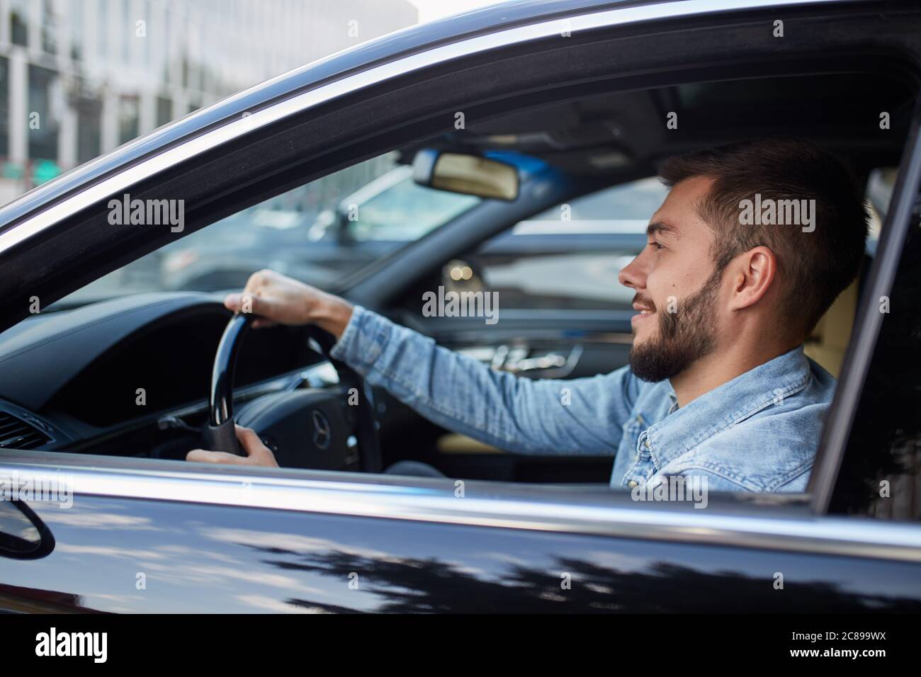 happy man is going to visit a city. travel and trip concept Stock Photo ...