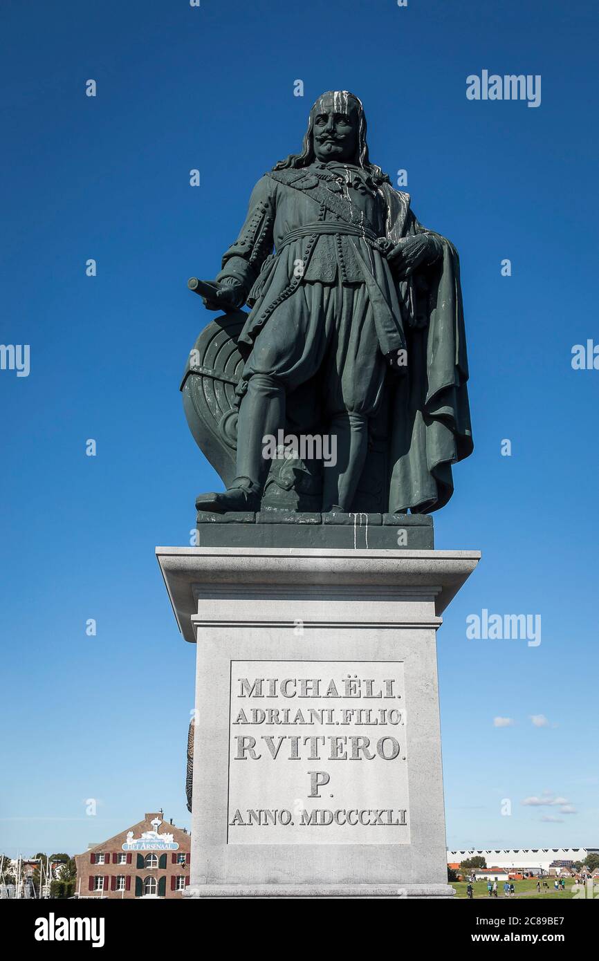 VLISSINGEN 21-07-2020. Statue Michiel de Ruyter. Standbeeld Michiel de ...