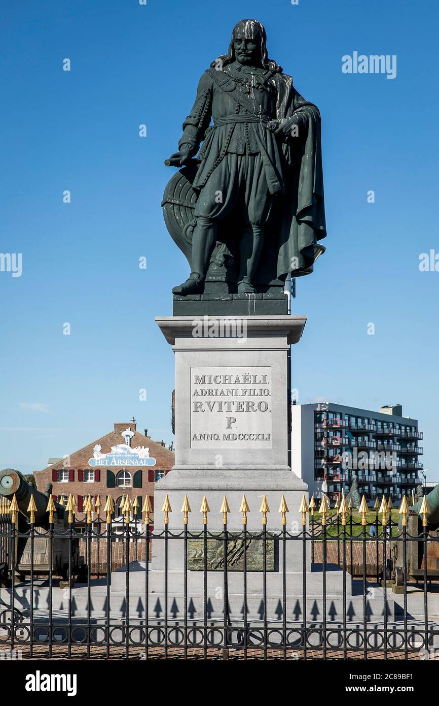 VLISSINGEN 21-07-2020. Statue Michiel de Ruyter. Standbeeld Michiel de ...