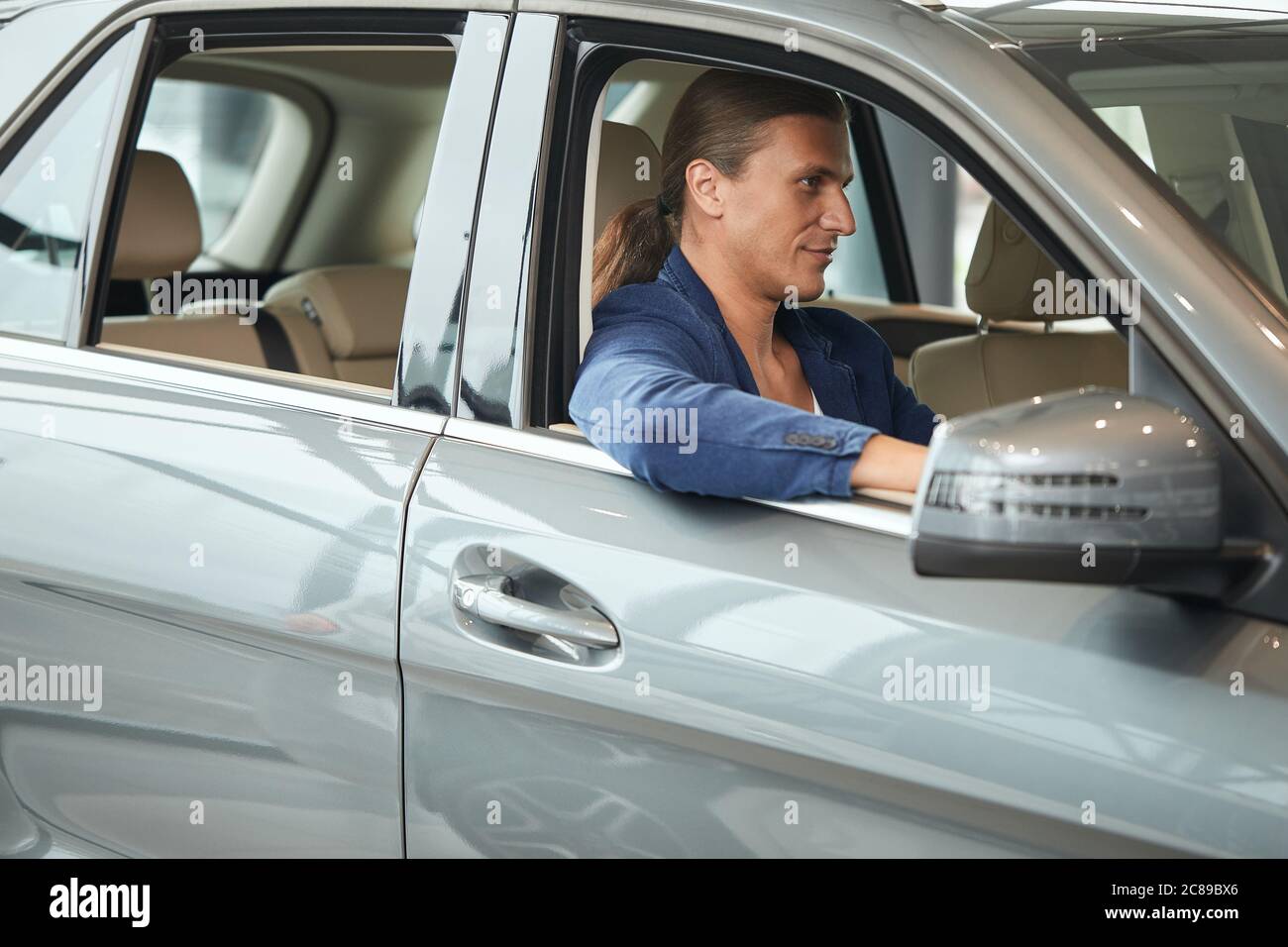 Human transportation systems hi-res stock photography and images - Alamy