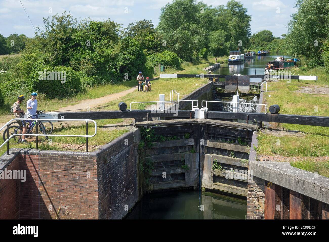 Midgham lock hi-res stock photography and images - Alamy