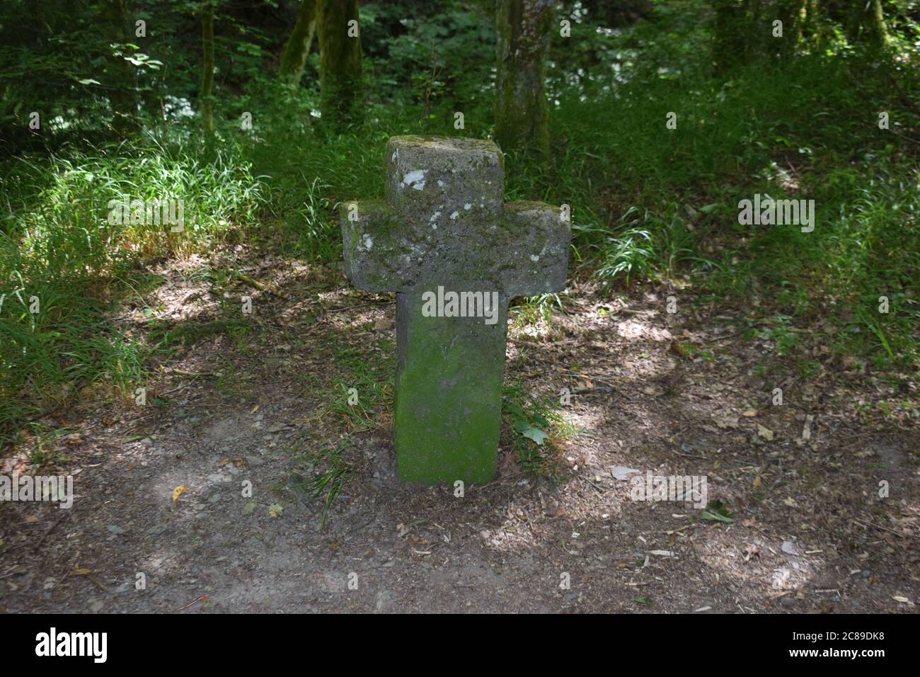 ancient stone cross Stock Photo - Alamy