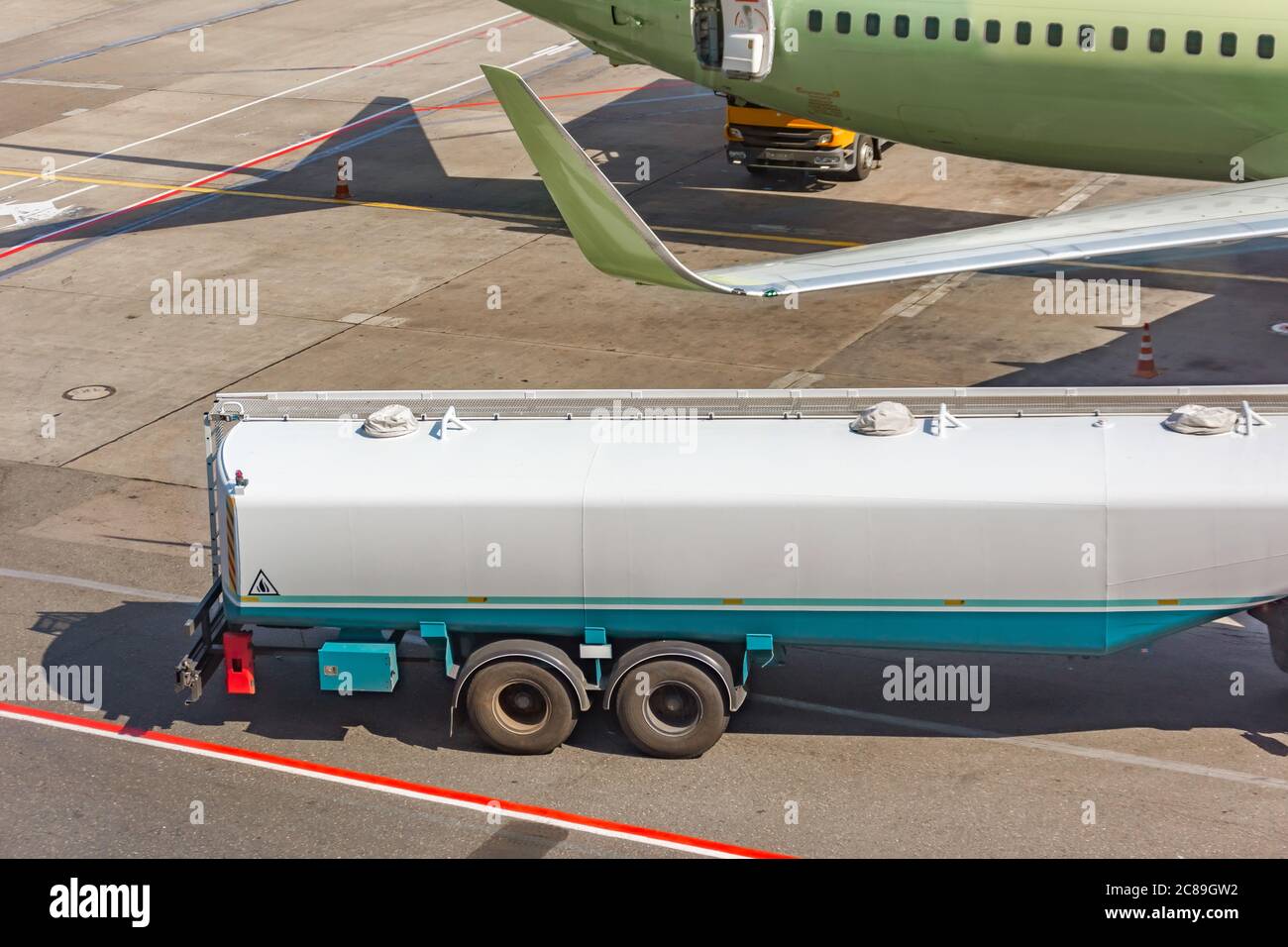 Fuel Tanks On An Airplane at Isabella Embry blog
