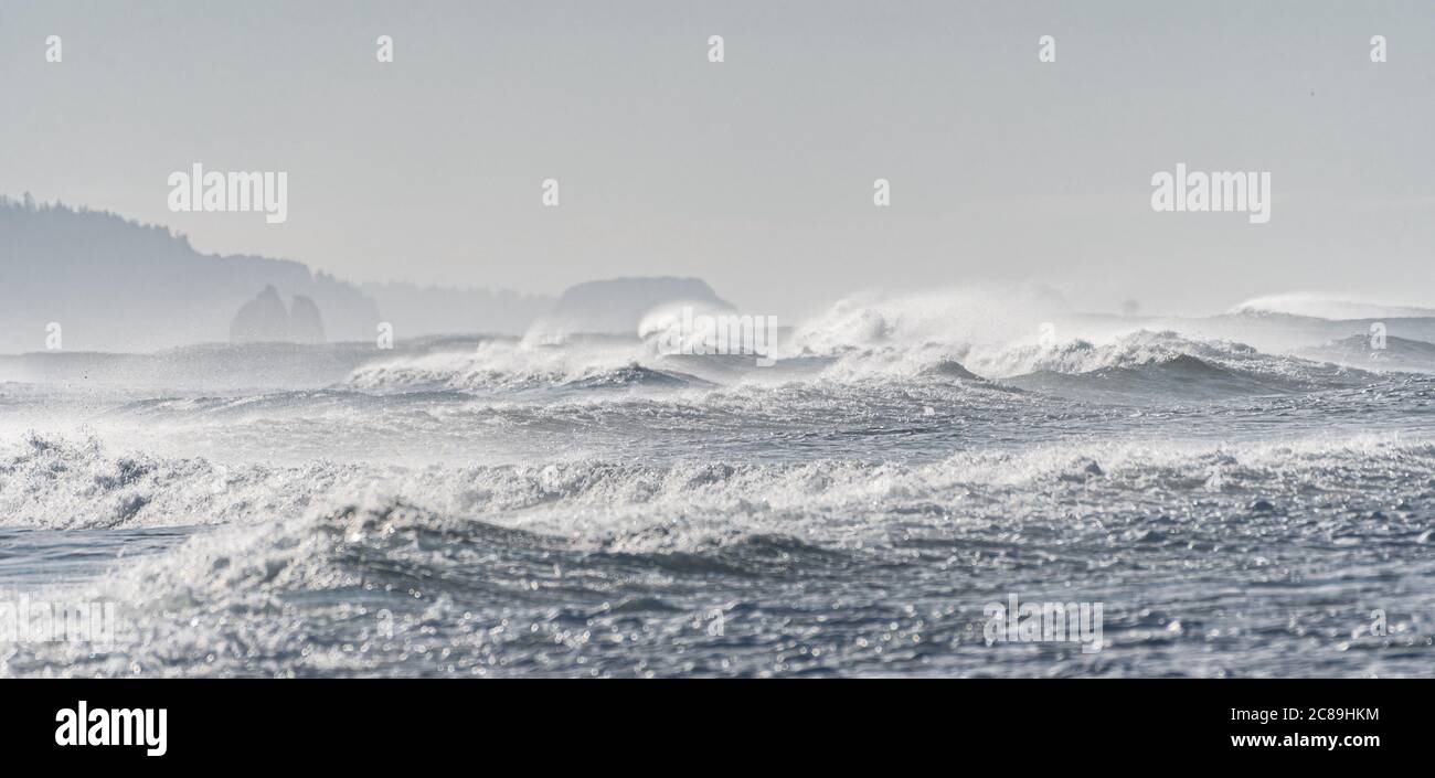 Rough pacific hi-res stock photography and images - Alamy