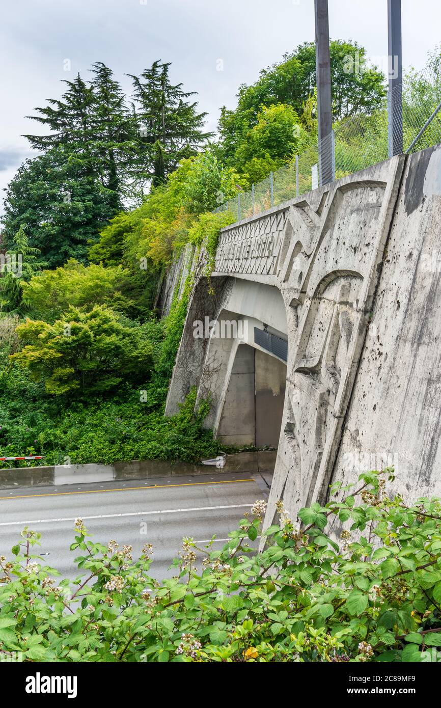 Interstate 90 tunnel to Seattle entreance Stock Photo - Alamy