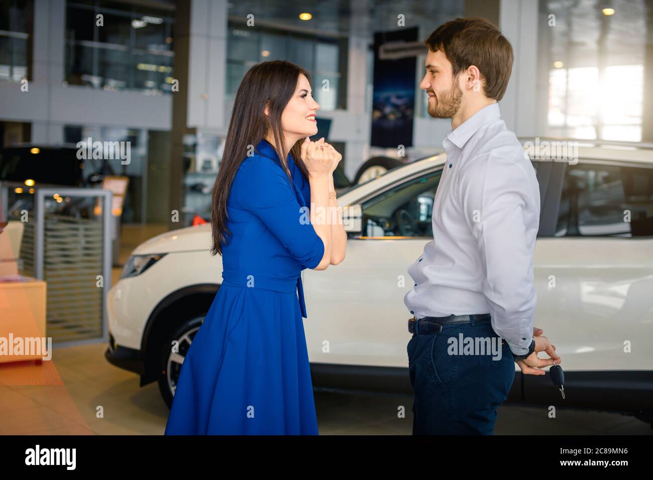 Man woman body language hands hi-res stock photography and images - Alamy