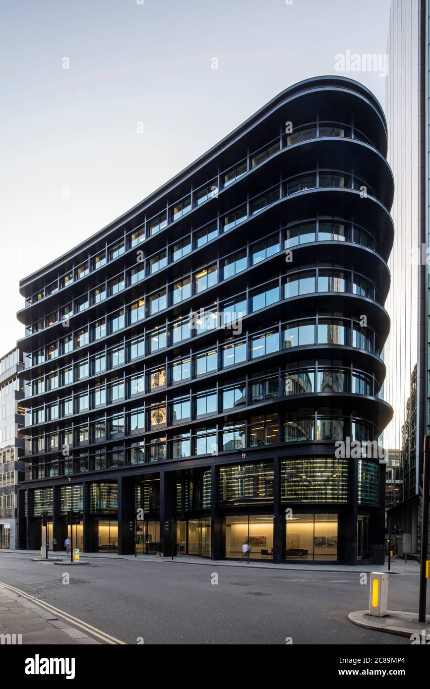 Wrap around hi-res stock photography and images - Alamy