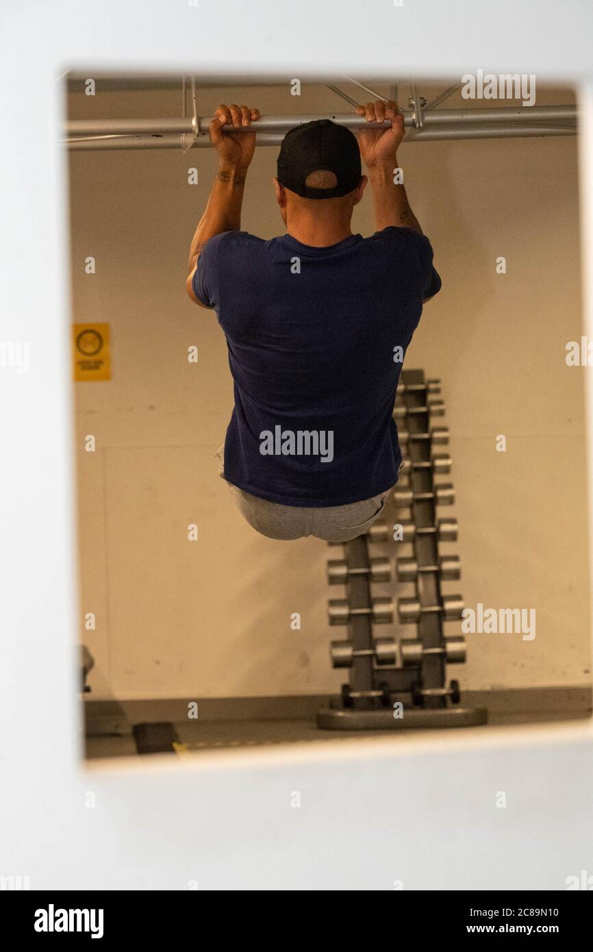 Lockdown lift hi-res stock photography and images - Alamy