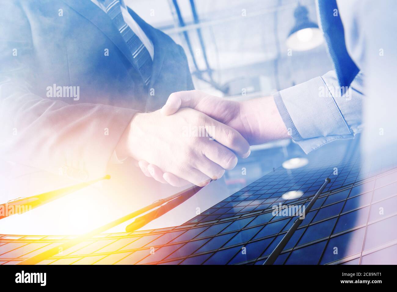 Political handshake hi-res stock photography and images - Alamy