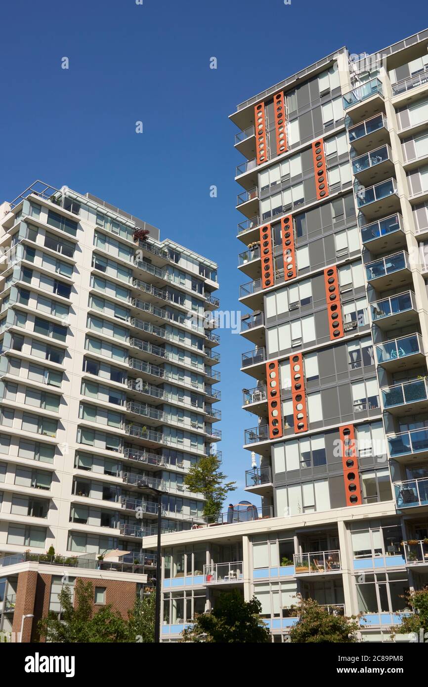 Flats tower towers highrise hi-res stock photography and images - Alamy