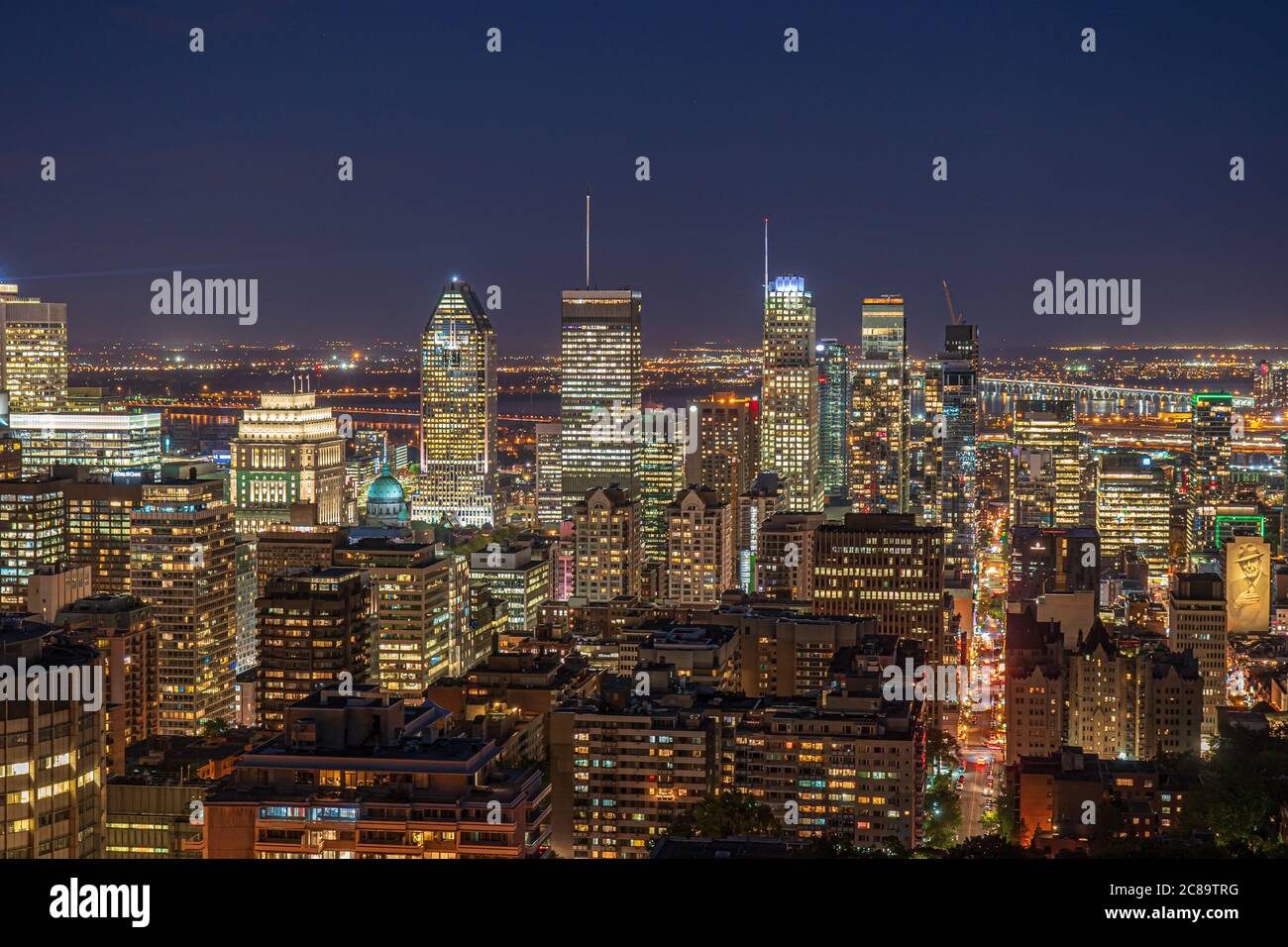 Montreal at night from above Stock Photo - Alamy