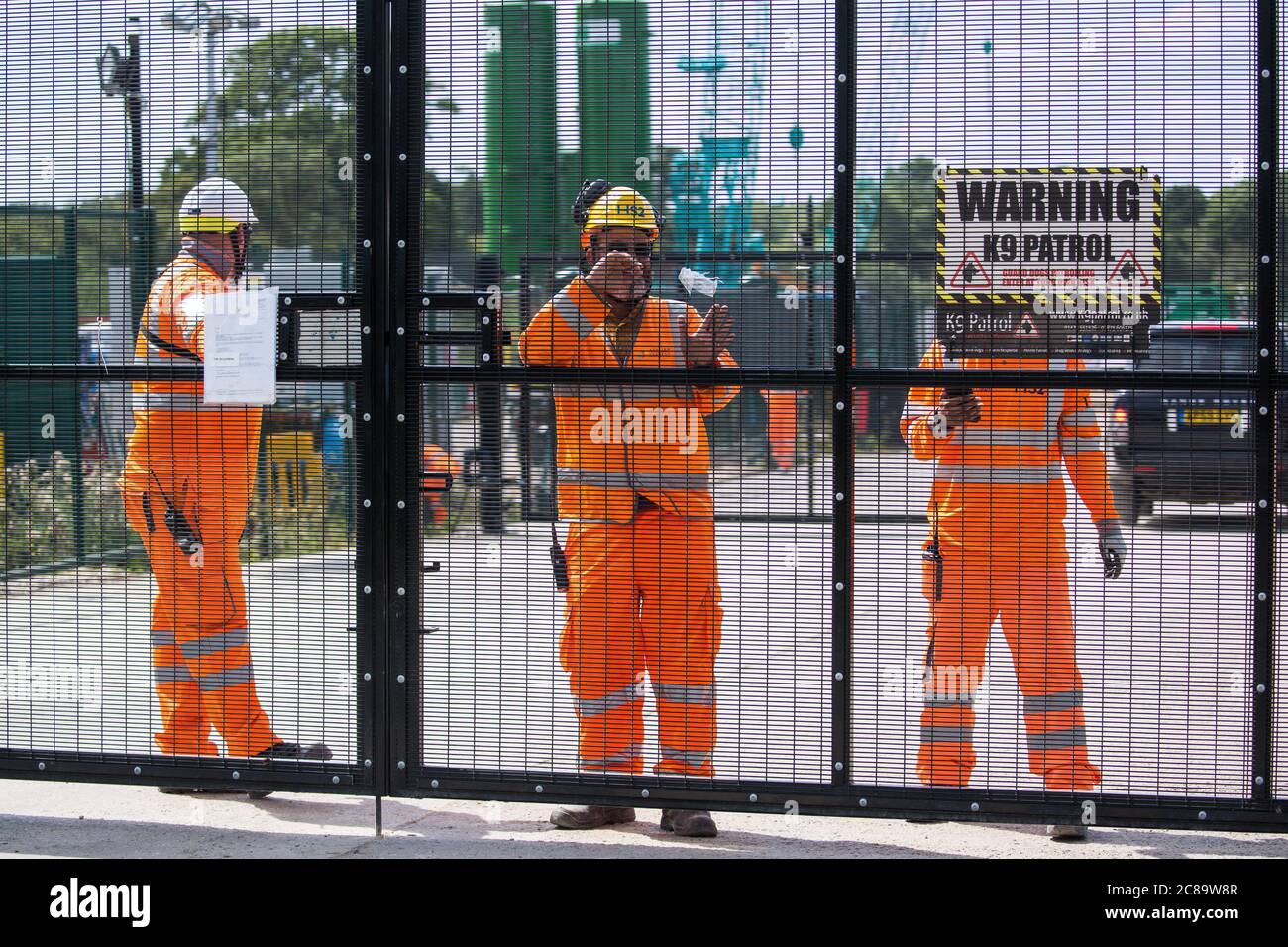 Hs2 security guard hi-res stock photography and images - Alamy