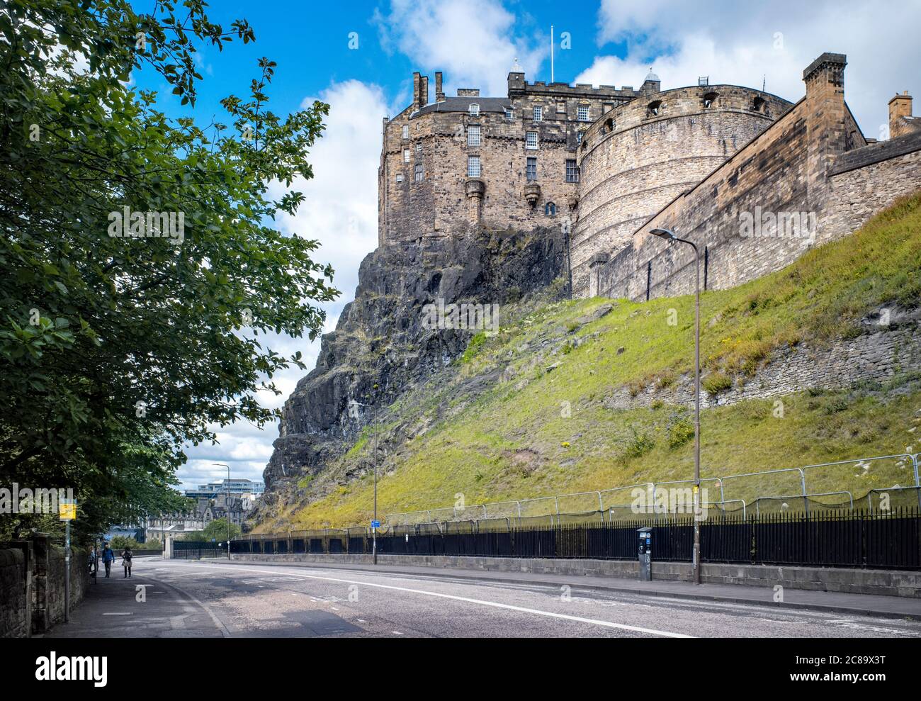 Edinburgh Castle from Johnston Terrace showing the deserted street ...