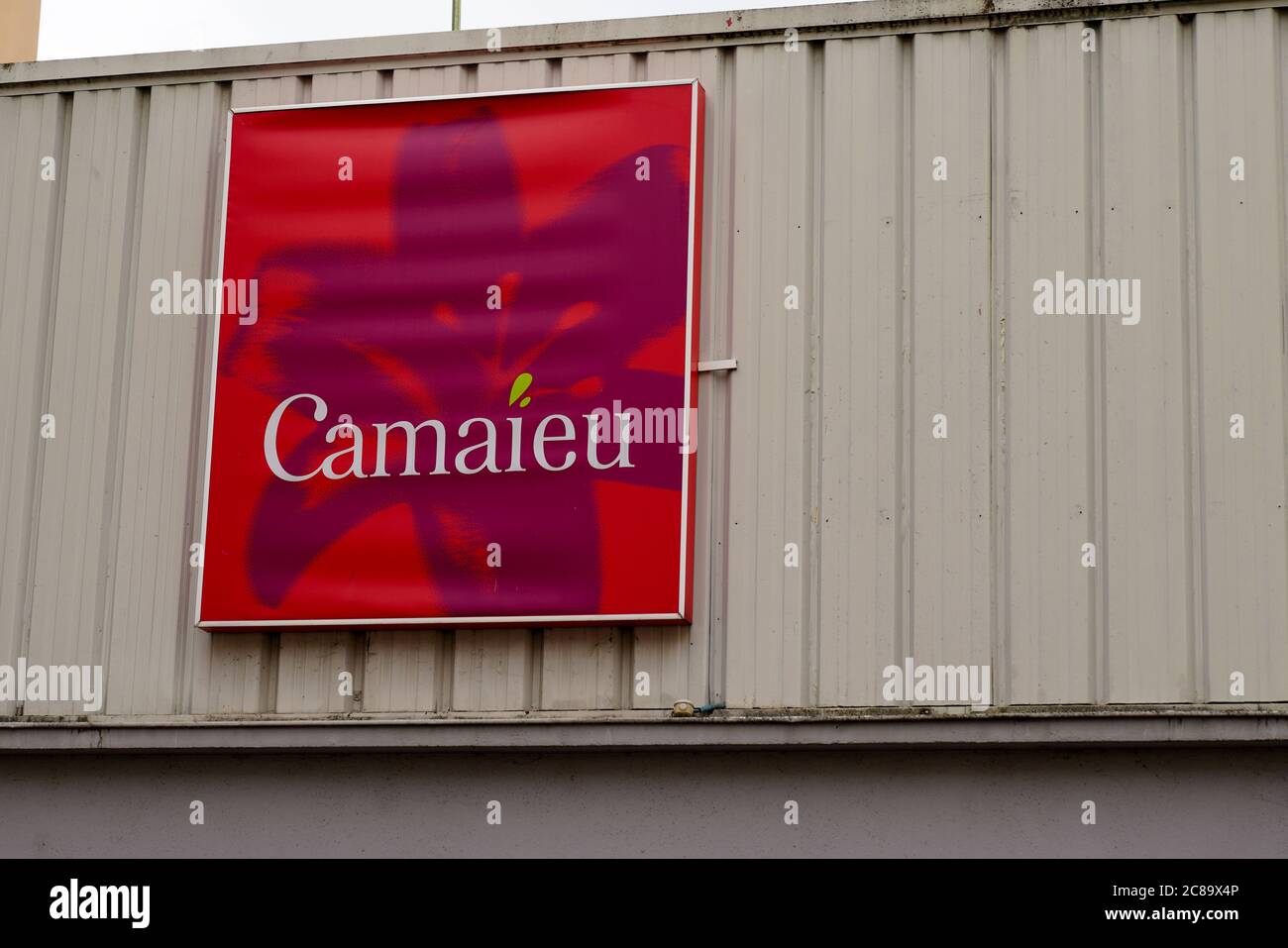Bordeaux , Aquitaine / France - 07 07 2020 : Camaieu sign and text logo ...