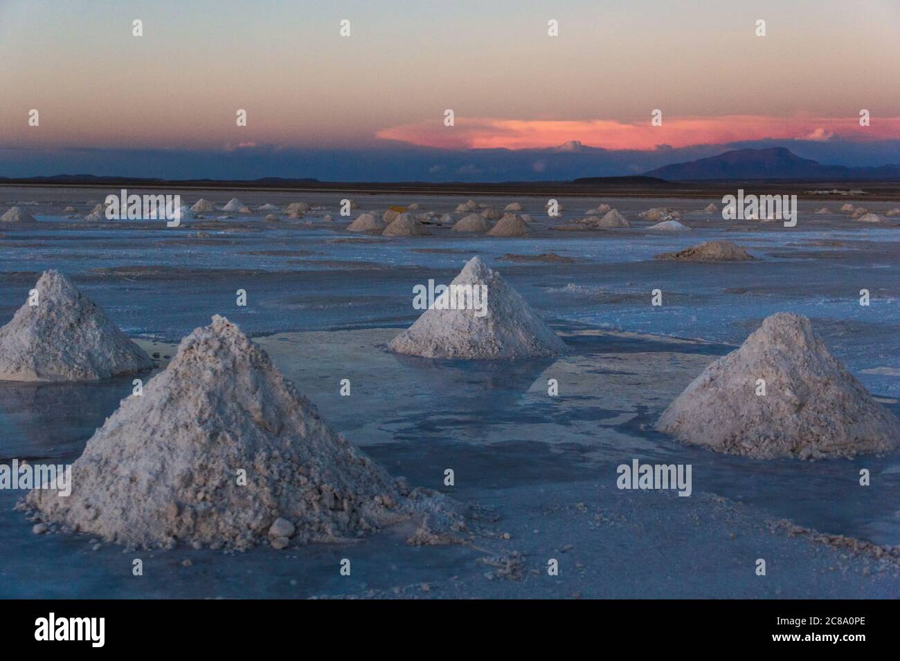 Blue salt mountains horizon hi-res stock photography and images - Alamy