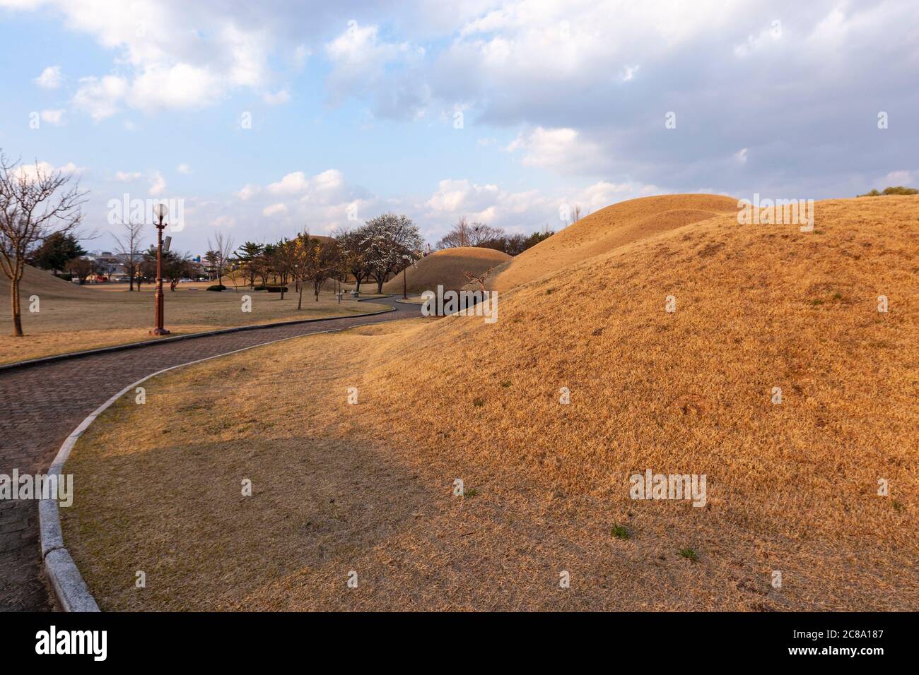 Tumuli Park (Daereungwon Tomb Complex), Gyeongju, South Korea Stock ...