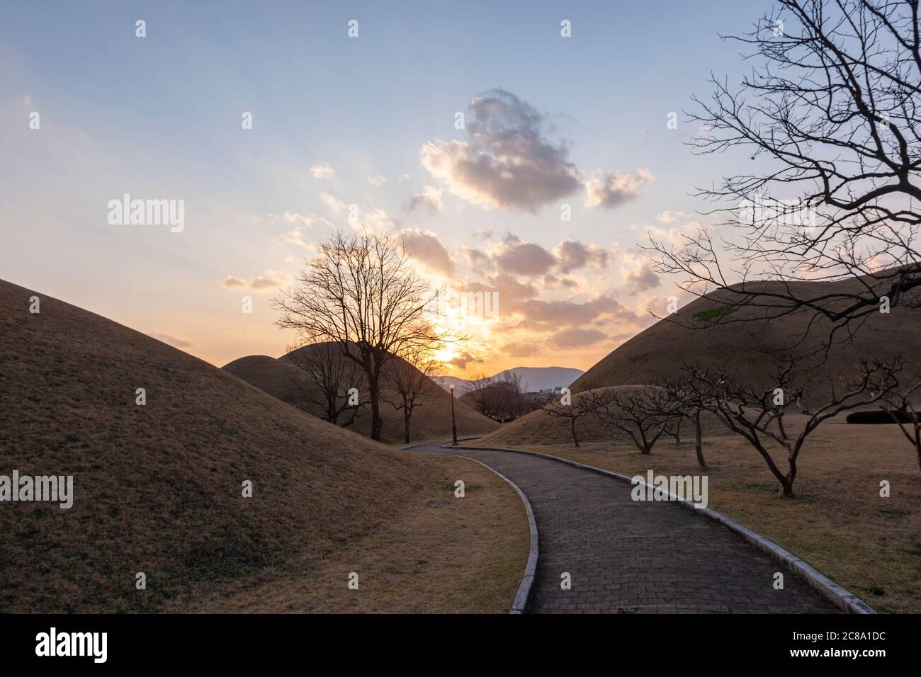 Tumuli Park (Daereungwon Tomb Complex), Gyeongju, South Korea Stock ...