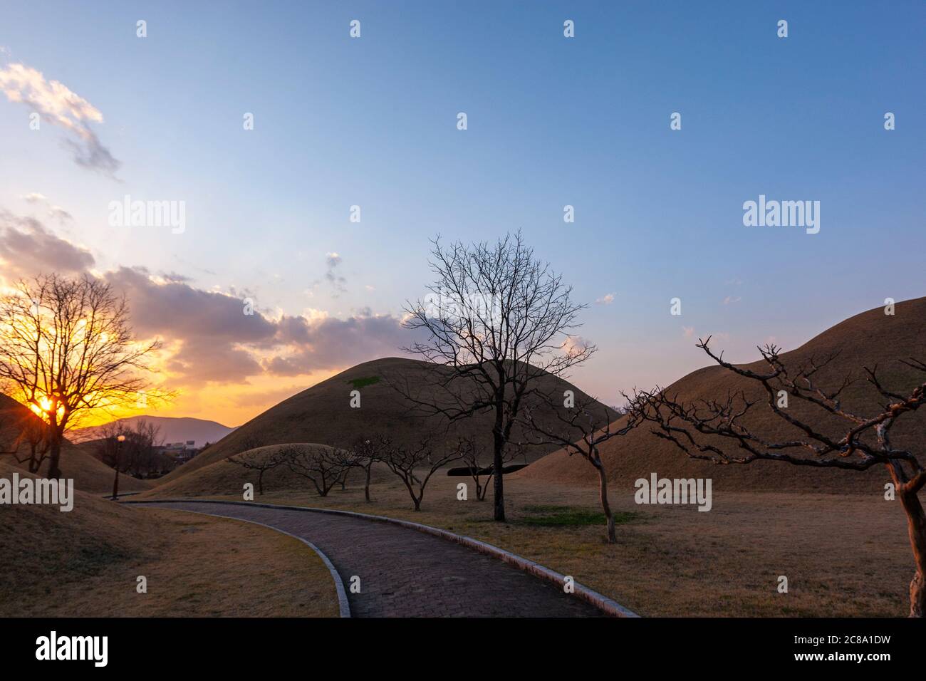 Tumuli Park (Daereungwon Tomb Complex), Gyeongju, South Korea Stock ...