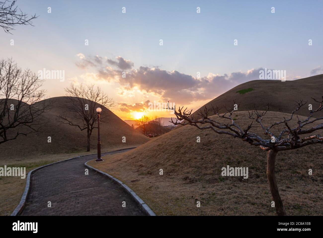 Tumuli Park (Daereungwon Tomb Complex), Gyeongju, South Korea Stock ...