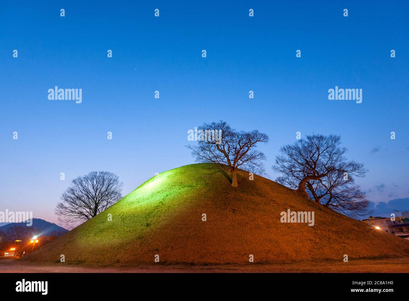 Tumuli Park (Daereungwon Tomb Complex) at dusk, Gyeongju, South Korea ...