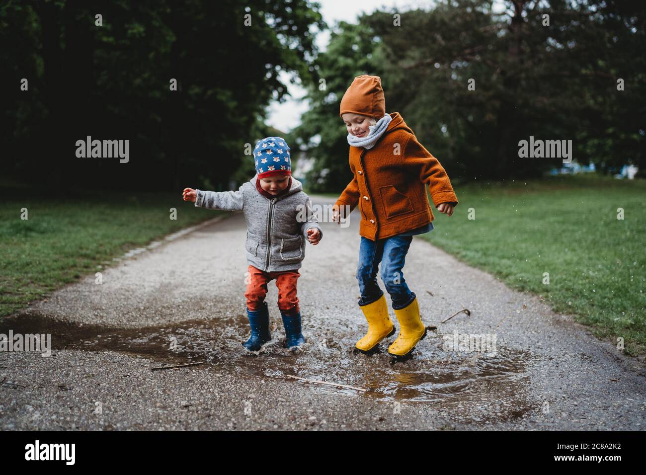 Boys outerwear hi-res stock photography and images - Alamy