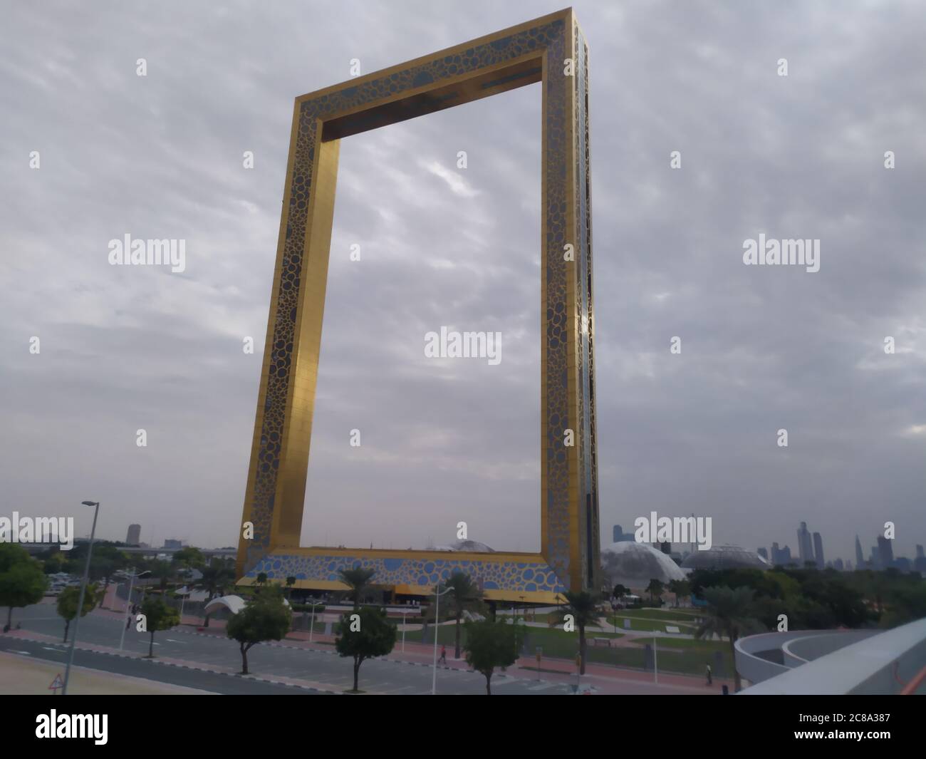 Dubai gate hi-res stock photography and images - Alamy