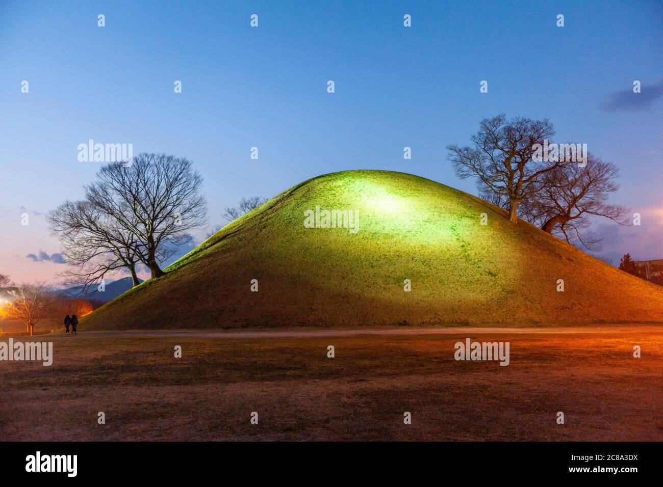 Tumuli Park (Daereungwon Tomb Complex) at dusk, Gyeongju, South Korea ...