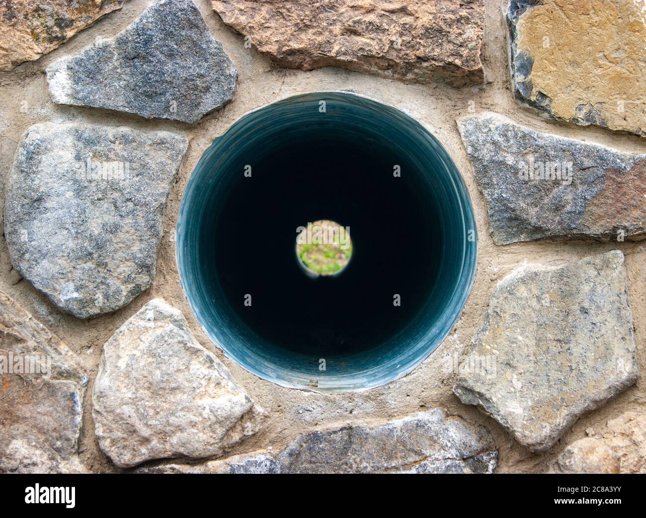 Circular round opening in wall hi-res stock photography and images - Alamy