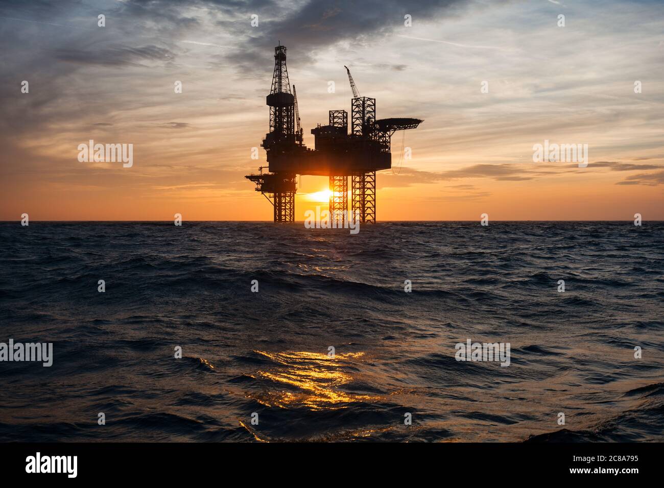 Offshore oil field sunset hi-res stock photography and images - Alamy