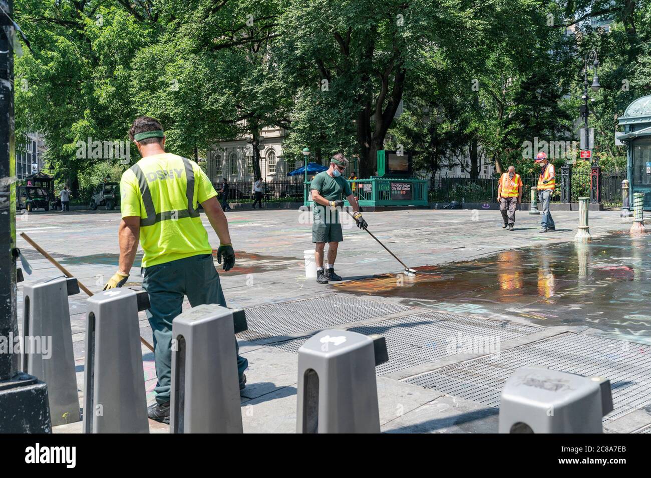 New york department sanitation workers hi-res stock photography and ...