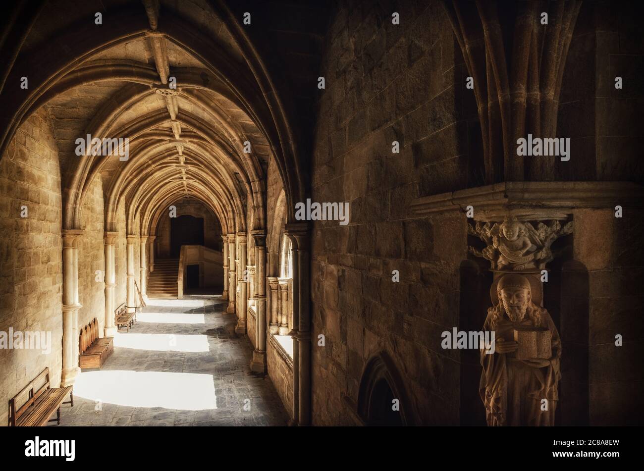 Detail of the medieval gothic cloisters of the cathedral of Evora, main ...