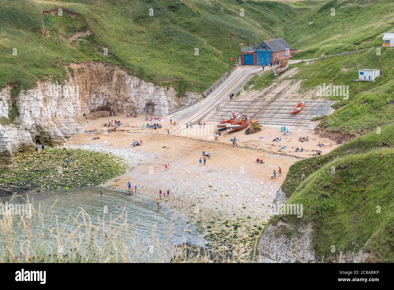 Flamborough head beach hi-res stock photography and images - Alamy