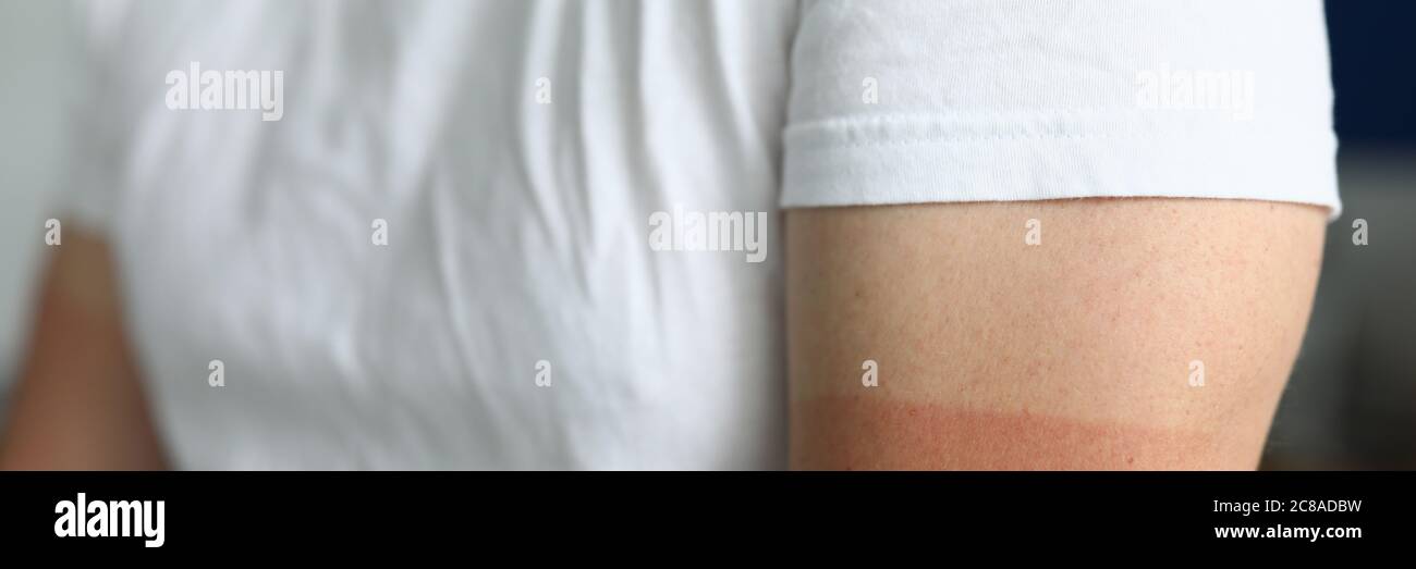 Sunbath man hi-res stock photography and images - Alamy