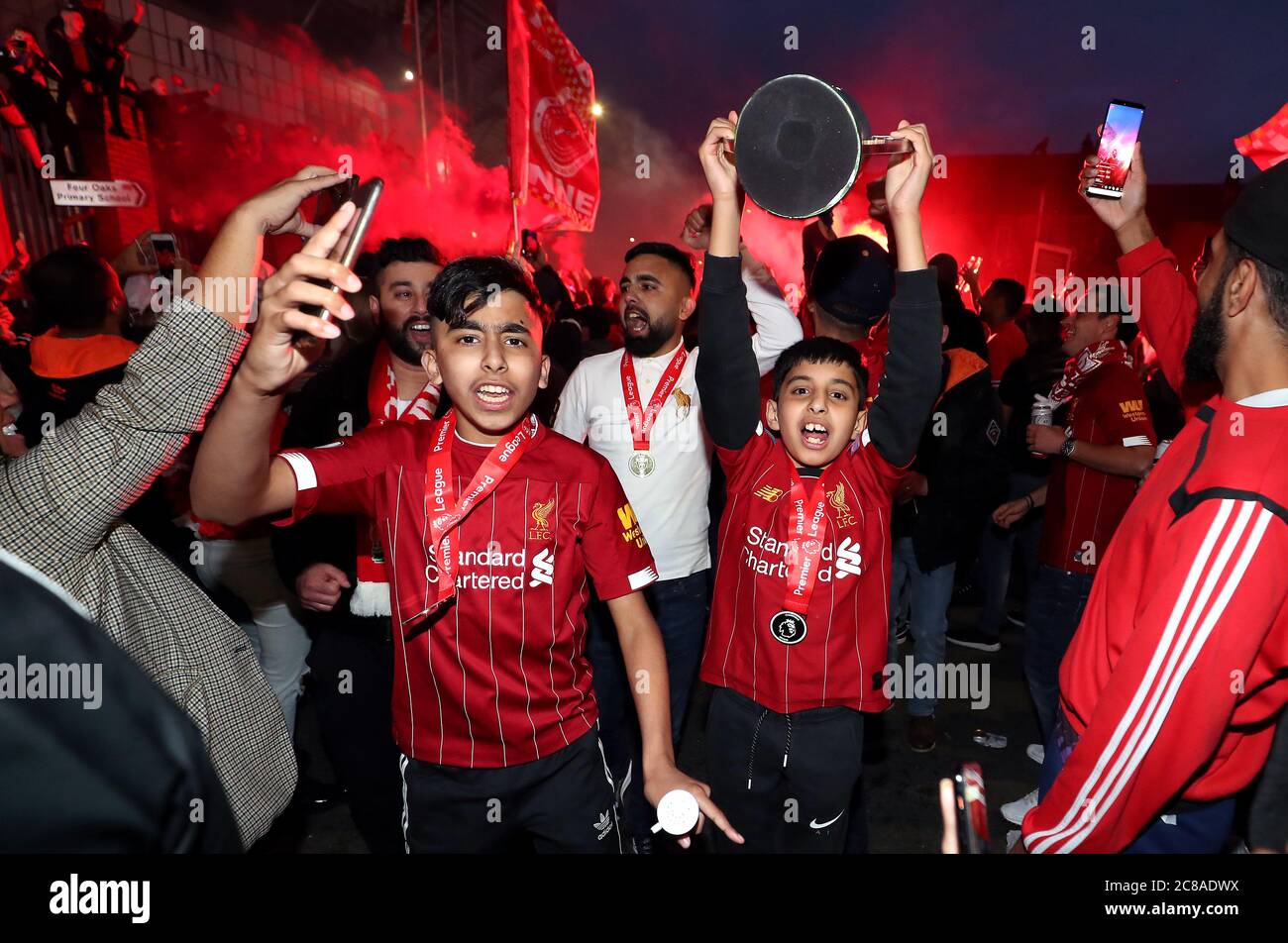 Flares outside anfield hi-res stock photography and images - Alamy