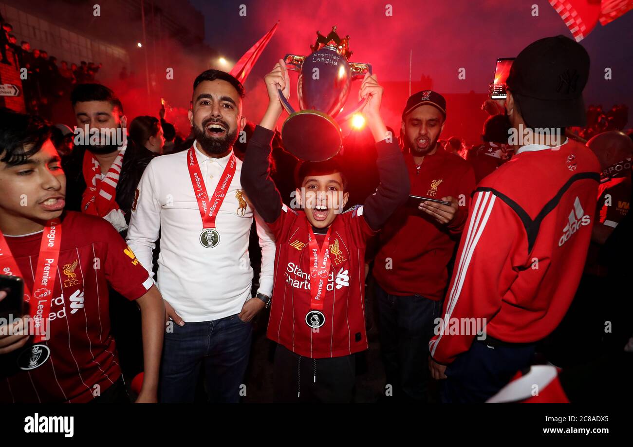 Flares outside anfield hi-res stock photography and images - Alamy